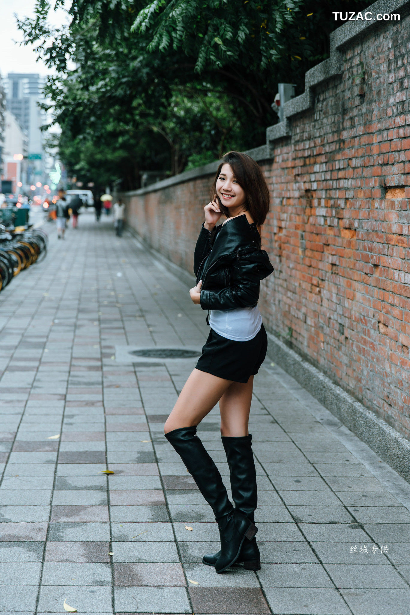 台湾正妹_ 黃竹萱《街拍》 写真集[17P] | sexy nude girls | YouFreeX